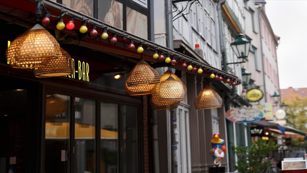 A Guide to Choosing Shop Front Lighting - Huxley & Co.